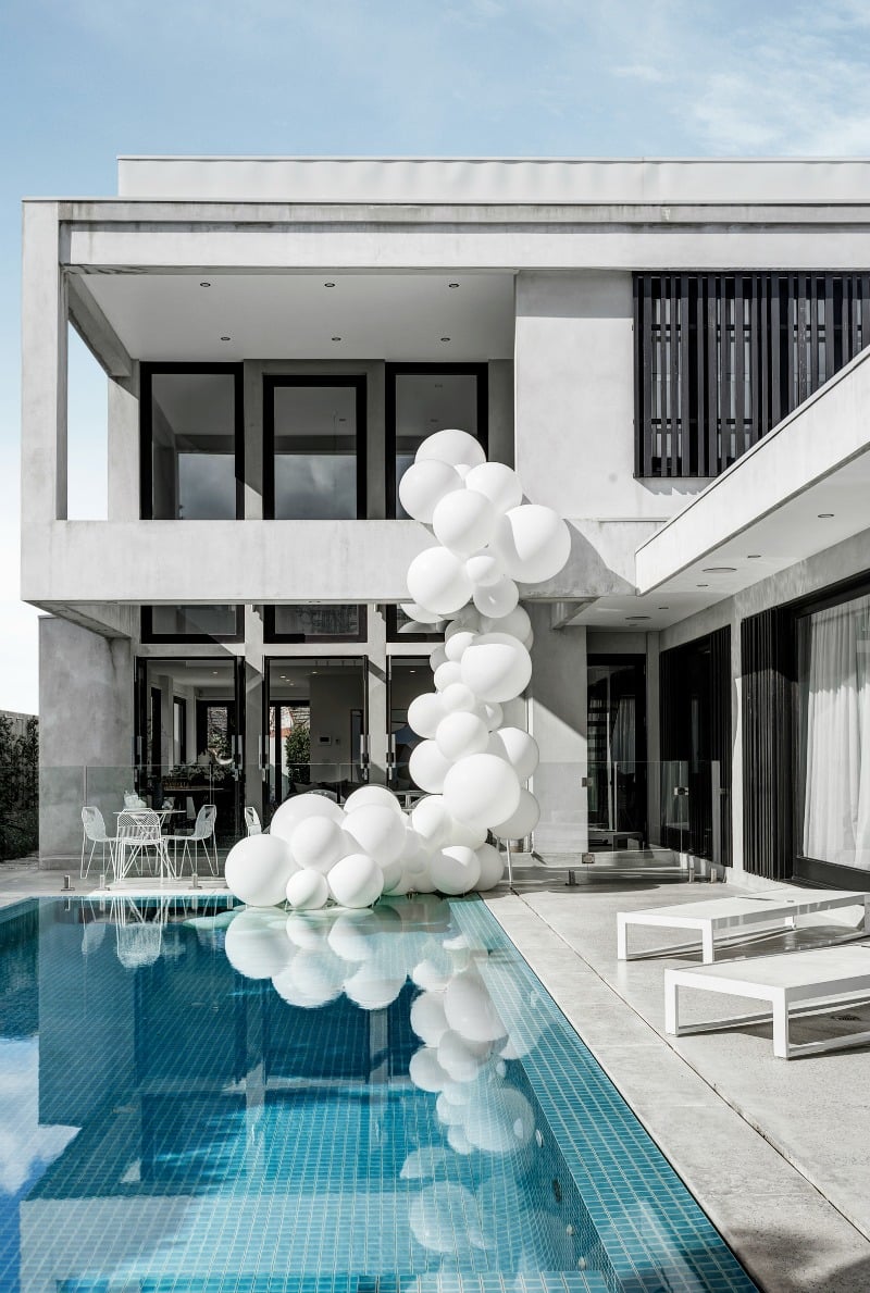 Top 3 Tips For an Epic New Year's Eve Poolside Party!